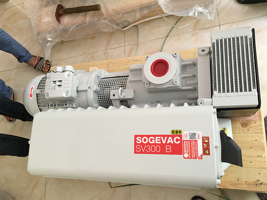 Bơm hút chân không LEYBOLD SOGEVAC SV300B nhập khẩu